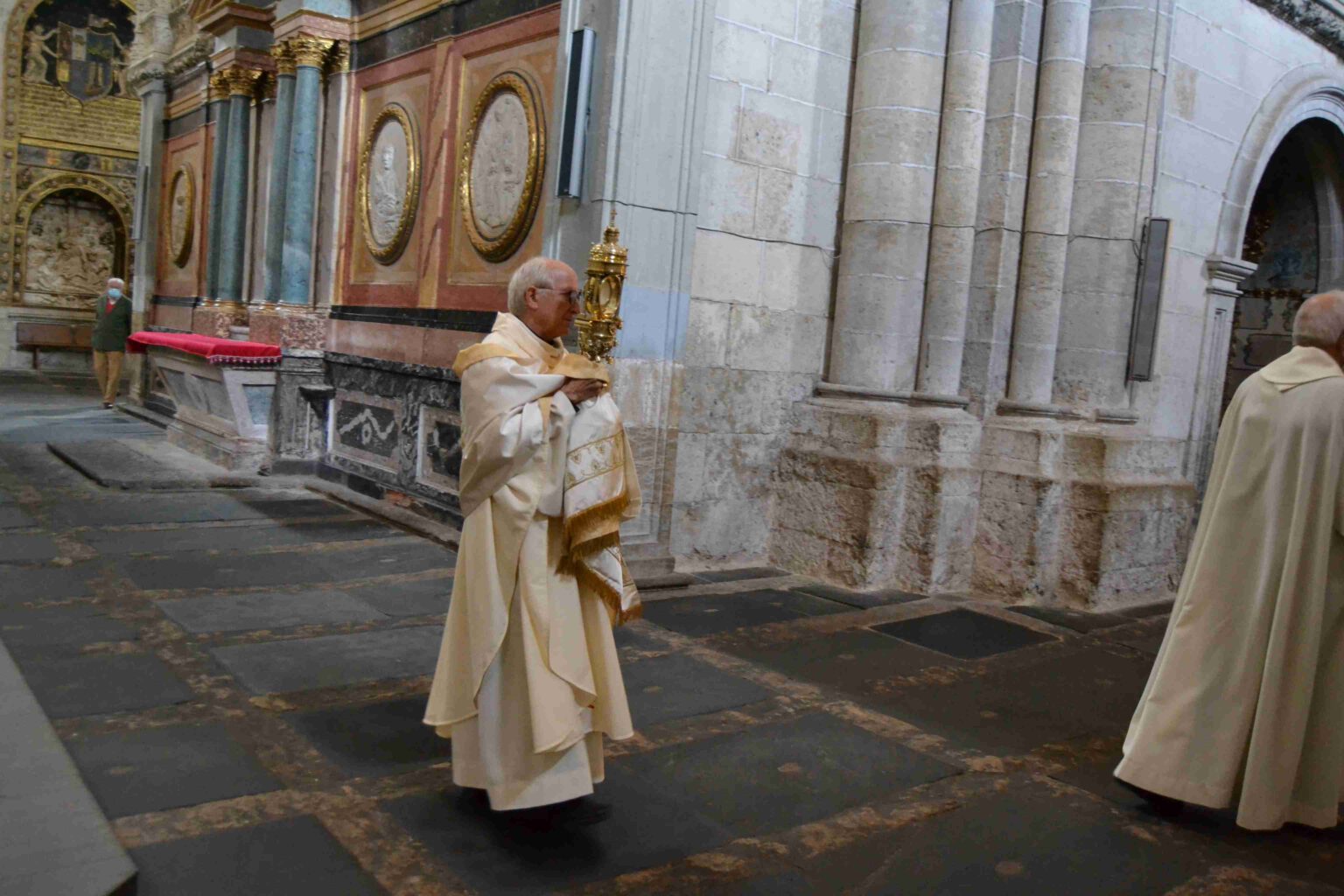 Homilía de Mons. García Burillo en el día de Corpus Christi en la ...