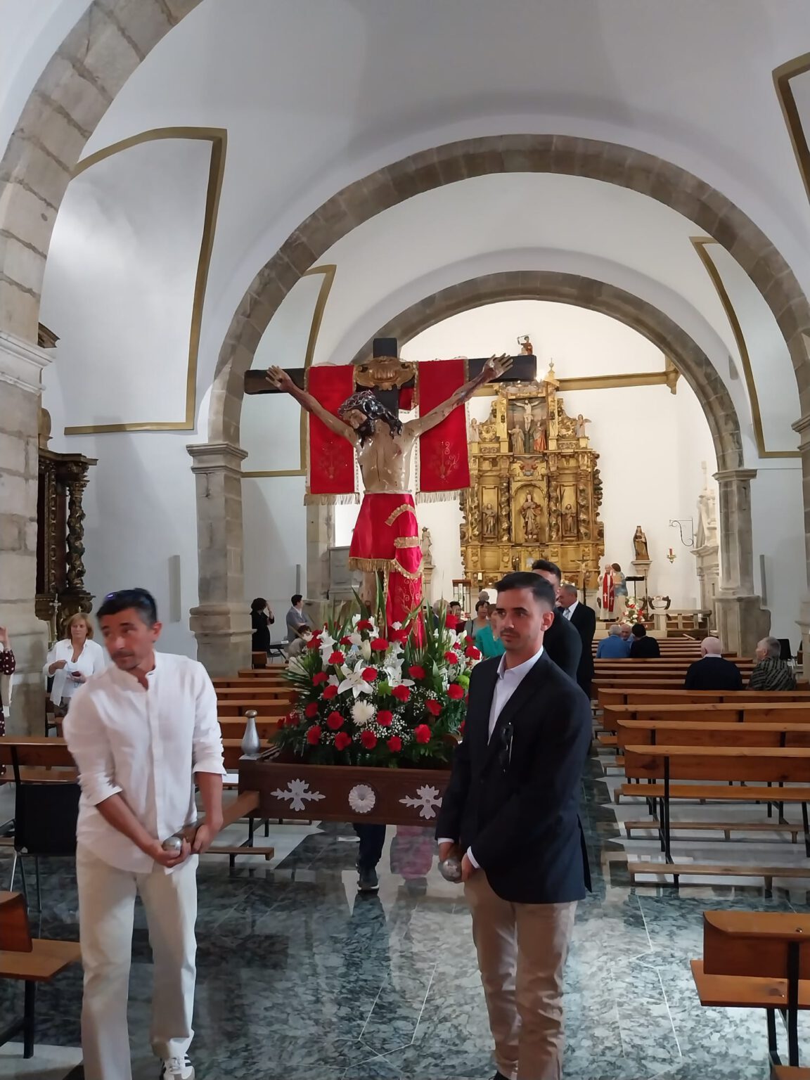 Mons. Retana celebra con los vecinos de Martiago la fiesta del ...